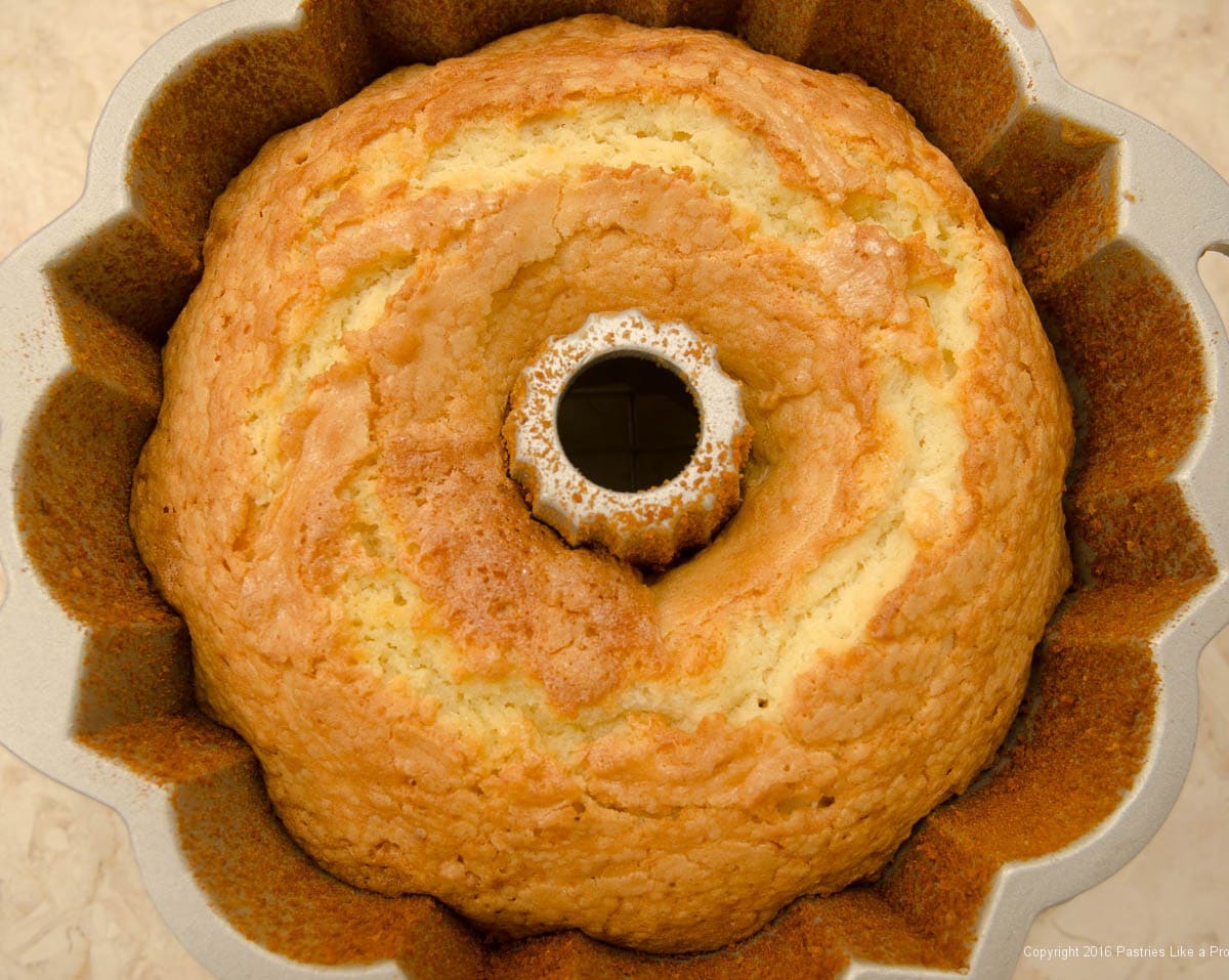 Lemon Rum Bundt Cake - Pastries Like a Pro