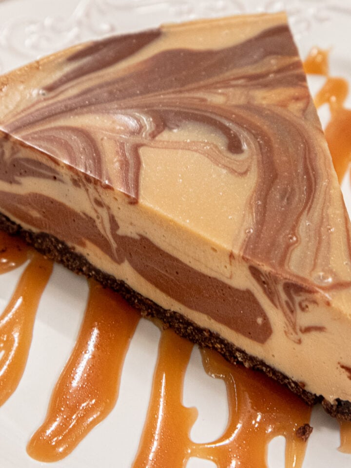 Easy No Bake Rocky Road Cheesecake - Pastries Like a Pro