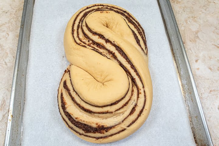 Fig Stuffed Anise Sweet Bread - Pastries Like a Pro